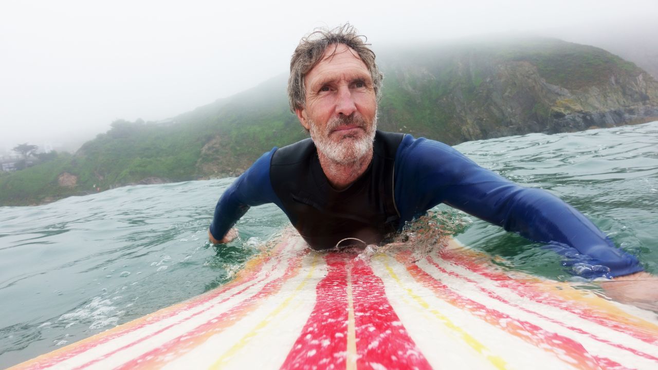 How to Paddle On a Surfboard - Wetsuit Wearhouse Blog